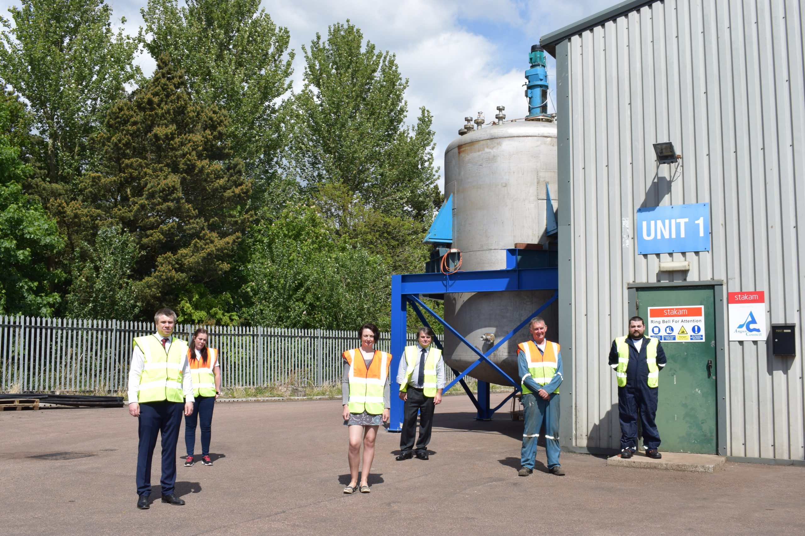 Stakam | Invest in Angus